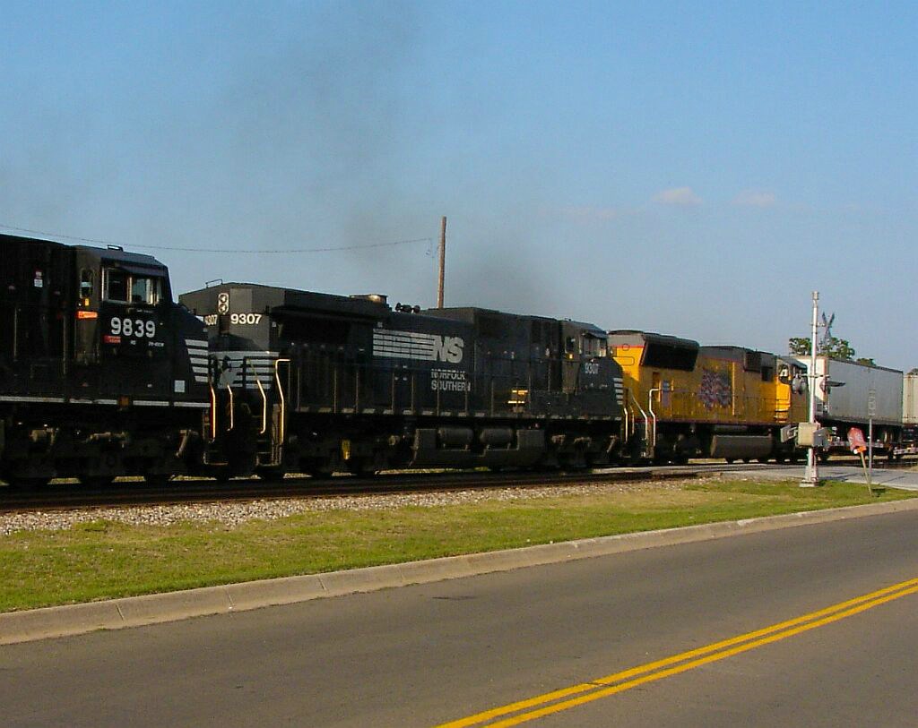 NS 9307, NS 9839, & UP 4776